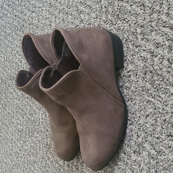 Time and Tru | Shoes | Time And Tru Ankle Boots | Poshmark
